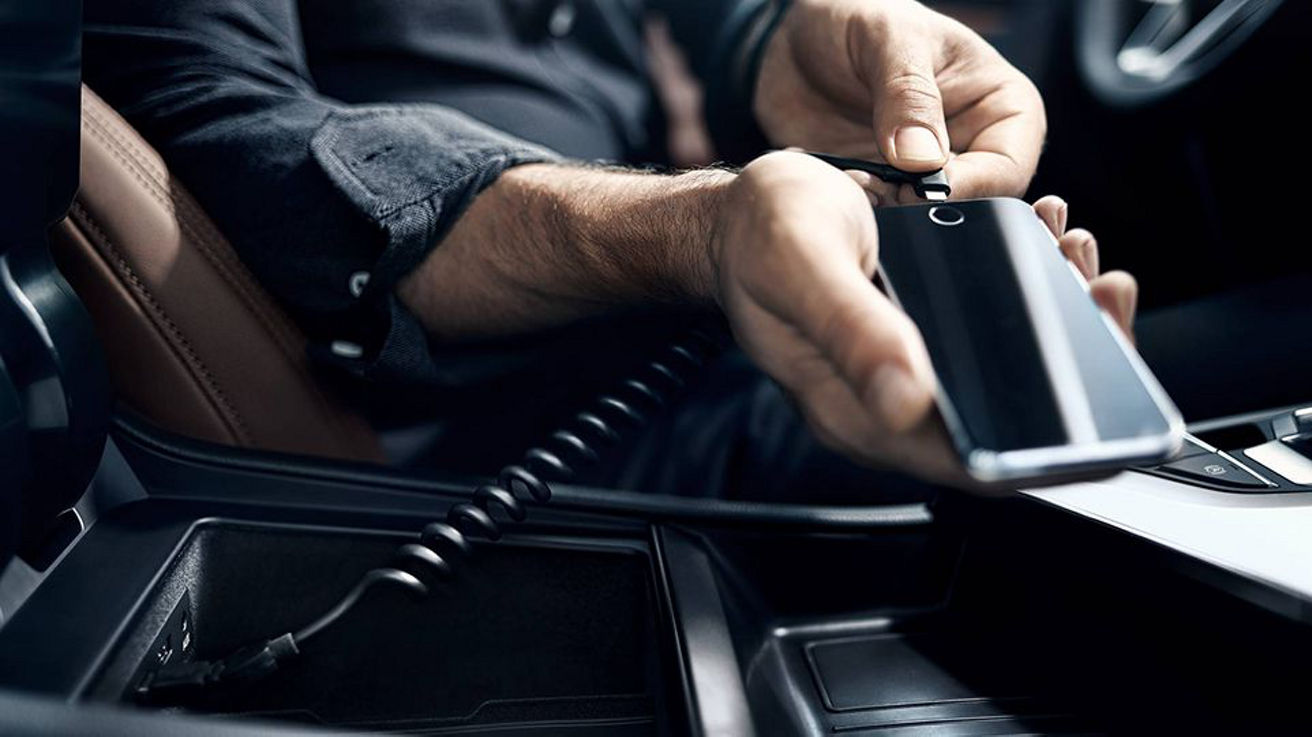 Communication > Audi Genuine Accessories > Audi Canada
