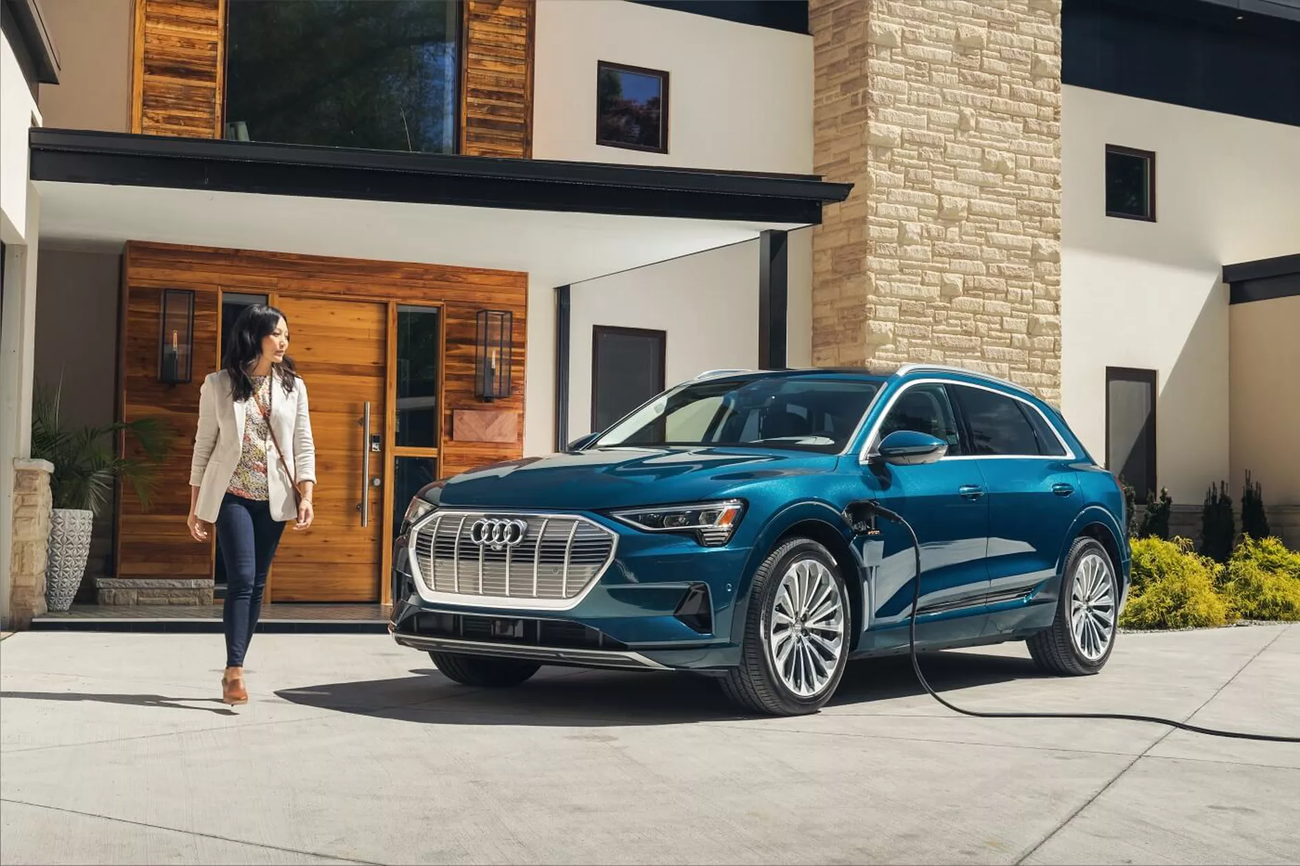 Electric Car Dealer near Malvern PA | Audi Devon